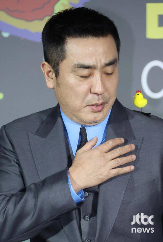 '극한직업' 콤비·은퇴 전문 배우 뭉쳤다…병맛 나는 '닭강정'(종합)