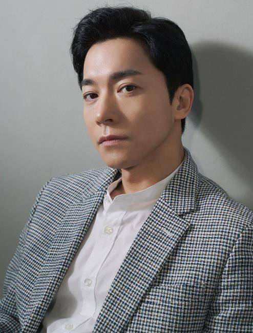 전재산 32만원으로 결혼해 10년간 아내가 뒷바라지한 배우 근황 필더무비