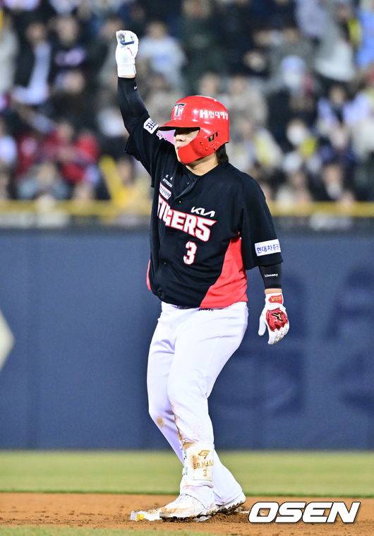 ‘유일한 무패’ KIA 기세 미쳤다! 9년 만에 개막 4연승 질주…만원관중 앞 두산 포비아 극복 [잠실 리뷰]