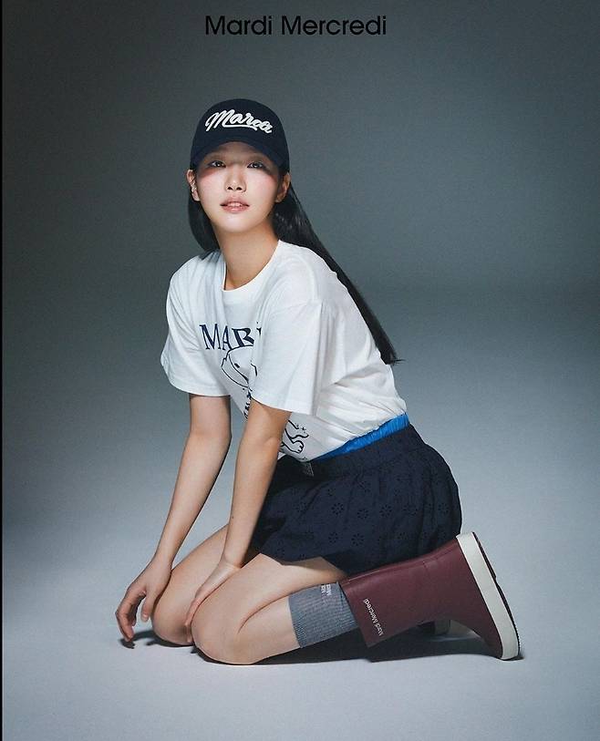 김고은 이 치마 저 치마 다 입어본 팔색조 매력3色 티셔츠 패션 스타와 패션