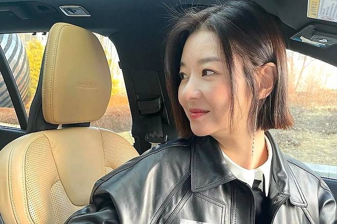 청부살인으로 남편 잃은 女배우 근황 봤더니 뉴스에이드