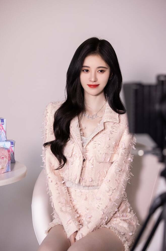 4천 년에 한번 나올까 말까 한 미모 4천년돌로 불리는 연예인관리법 셀럽뉴스