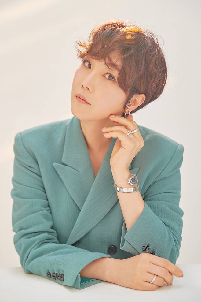 단독 롯데홈쇼핑 중장년 뷰티 올인 스타 쇼호스트 동지현 영입