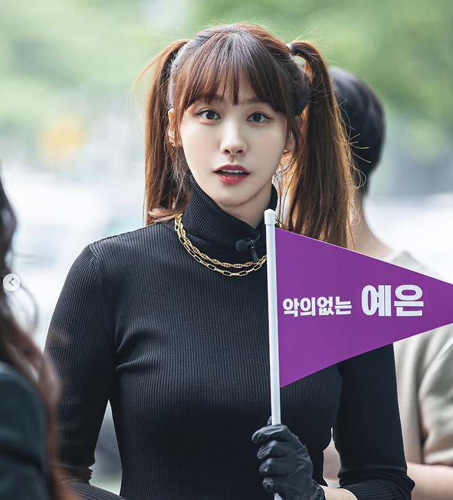 잡지 보다가 자신이 더 잘할 수 있을 것 같다고 생각해서 모델로 데뷔한 173cm 차도녀 삶은영화
