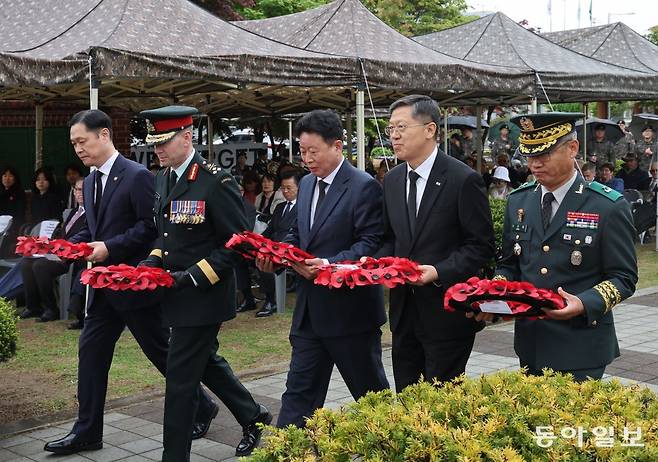 6·25전쟁 ‘가평전투 73주년 英연방 참전용사들 참석 청계천 옆 사진관