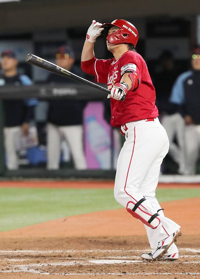 ‘묵묵히 꾸준하게’ 최정이 새로운 ‘왕’이다…다음은 최초 단일리그 ‘500홈런’ [SS포커스]