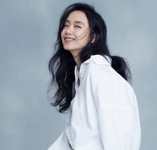나도 더러워서 안 한다” 대배우 윤여정 출연 반대했던 탑배우 스포엔 뉴세이