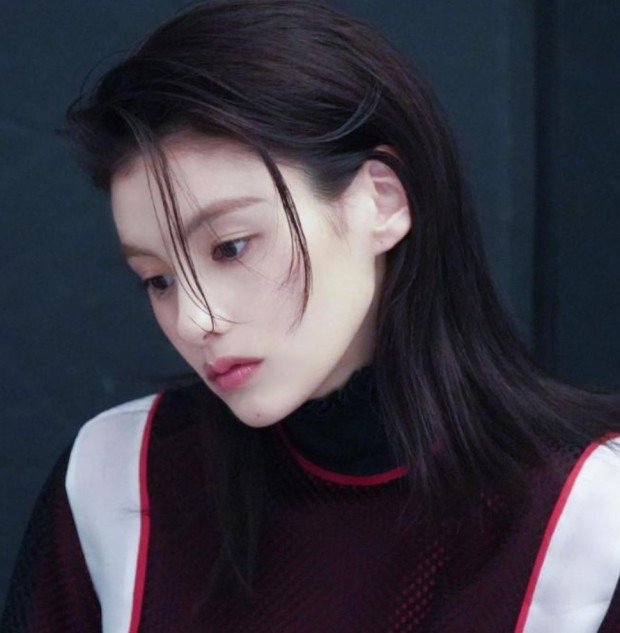 작년부터 글로벌 아이돌과 만나고 있었던 라이징 배우 스포엔 뉴세이