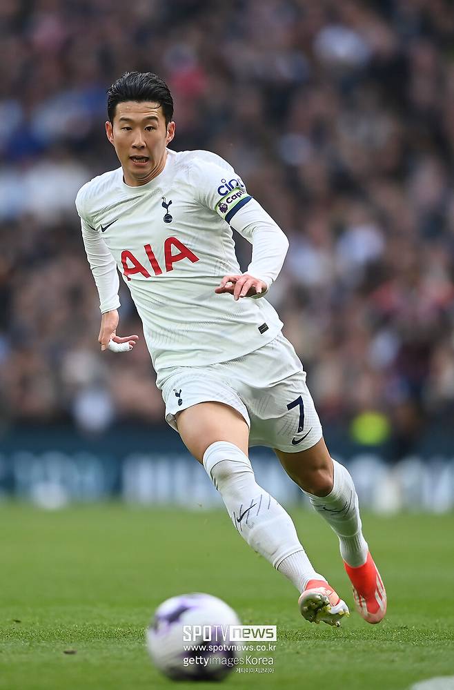 Pl 라인업 손흥민 Epl 300경기 출전 대기록 완성리버풀 원정 Son톱 선발 토트넘 라인업 발표