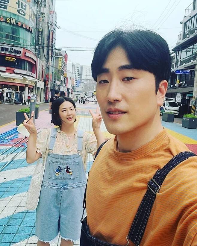10살 연하 아내와 마트 시식코너”로 데이트를 다녔다는 개그맨 셀럽스케치