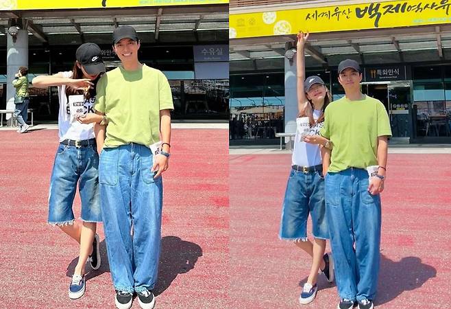 소이현 인교진과 전주 가는 길 팔짱 끼고 오붓하게 티셔츠 청바지 시밀러룩 스타와 패션
