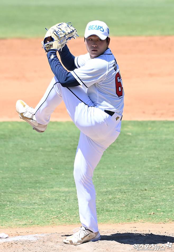 日 홈런왕 압도했던 김택연 구위배짱 되찾았다프로에 완벽 적응 잠실 현장