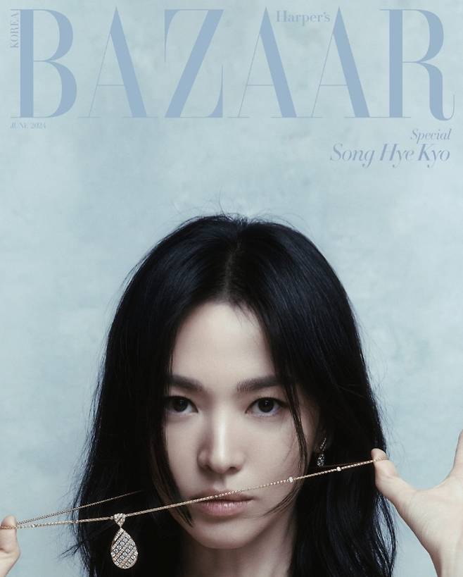 송혜교 이런 모습 처음이야퇴폐美의 극치 반전 매력 원피스 가죽 셋업 패션 스타와 패션