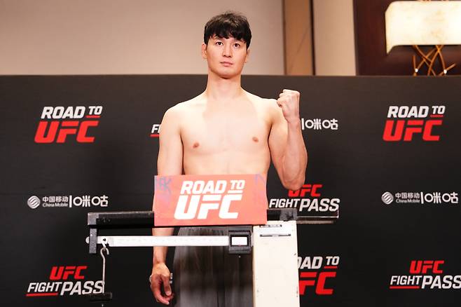 Ufc 도전하는 韓 파이터 김한슬·서예담·송영재·홍준영 로드 투 Ufc 시즌3 계체 성공