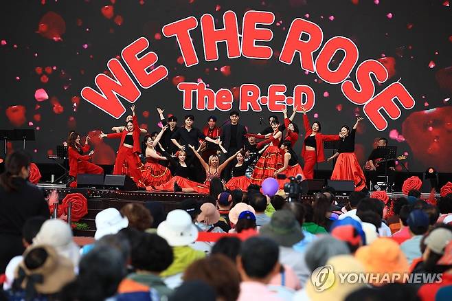 곡성소식 세계장미축제 사흘 만에 누적 관광객 11만명