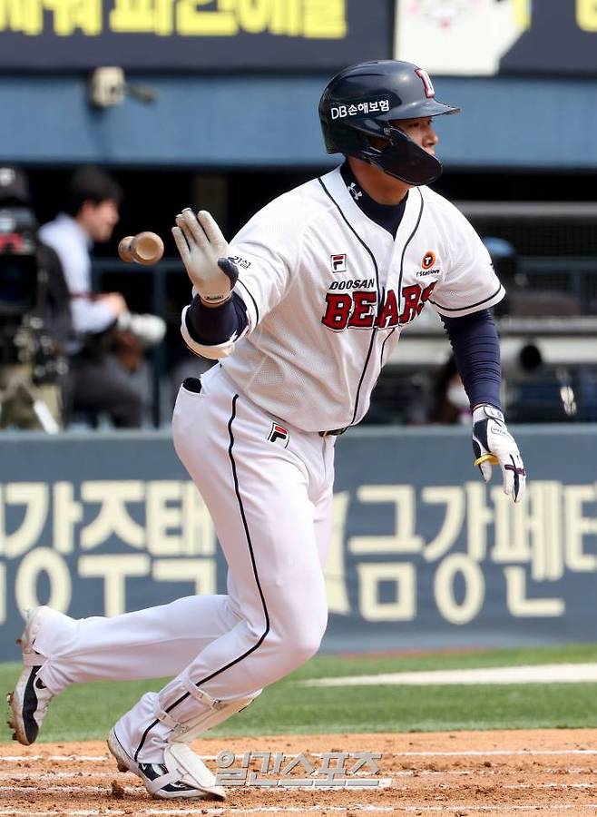 파울 홈런 이어 진짜 홈런 폭발 김재환 9년 연속 두 자릿수 홈런 정복 Is 잠실
