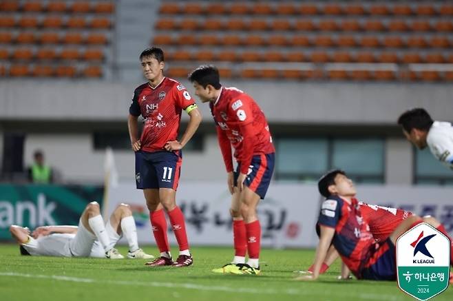 김천의 ‘10경기 무패에도 웃지 않은 이유 정정용 감독 지지 않는 축구를 하고 있지만” Mk현장