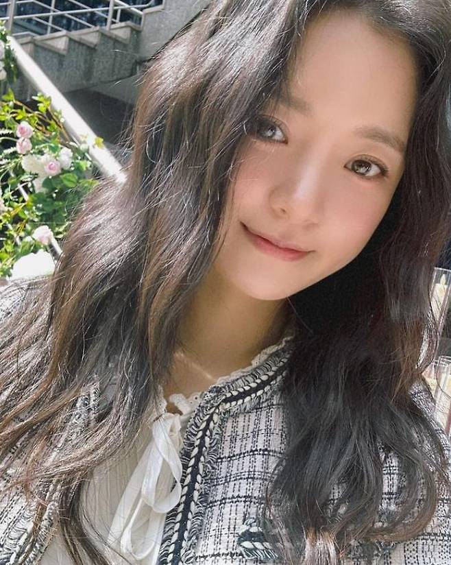 한국 연예계 동안 스타중 최고로 예쁘다고 알려진 톱스타 여배우 필더무비