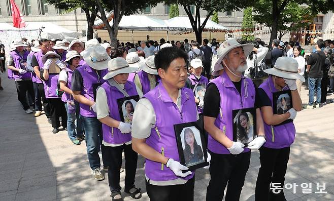 이태원 참사 합동분향소 새 추모공간으로 이전 청계천 옆 사진관