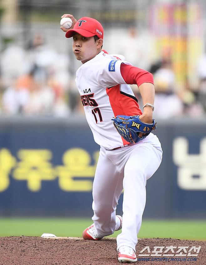 한계 넘긴 51이닝 역투 위기의 Kia 구하고 652일만의 선발승까지어떤 역할이든 마다 않아 광주 히어로