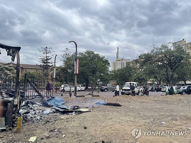 곳곳에 화재 흔적 가득케냐 나이로비 시내