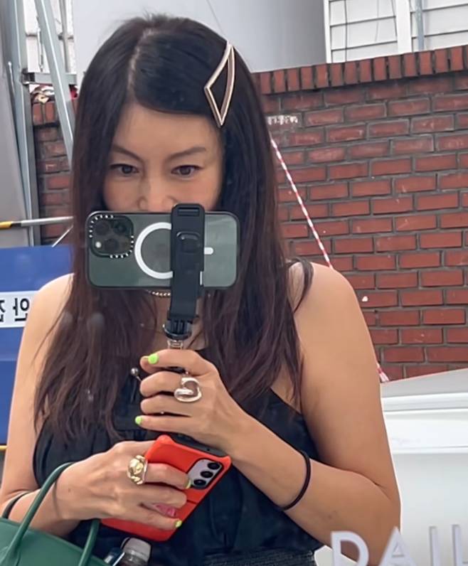 황신혜 힙하고 스타일리시한 Mz감성 트렌디한 빅사이즈 헤어핀 스타일링 뷰티는 내운명