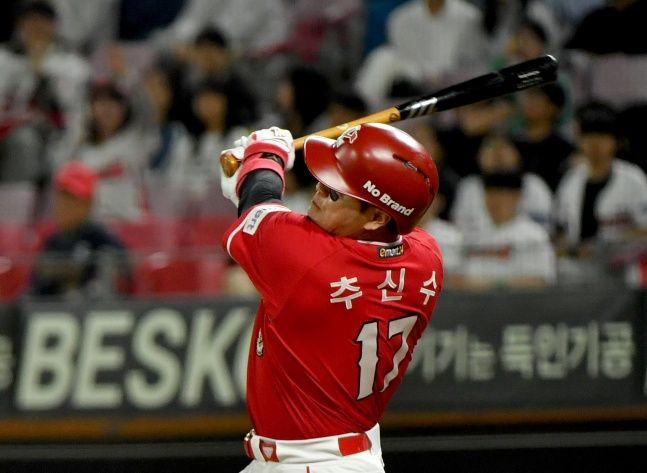 ‘천적 맞네’ 7-0 앞서던 SSG, KIA 소크라테스에 역전 만루포 맞고도 완승