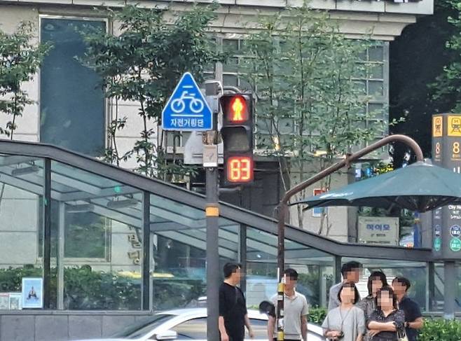서울 신호등 적색 잔여시간 표시 확대한다만족도 82
