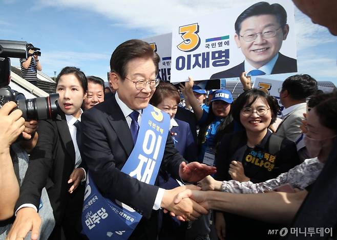 어대명 입증 이재명···첫 순회경선서 825 득표 압도적 1위