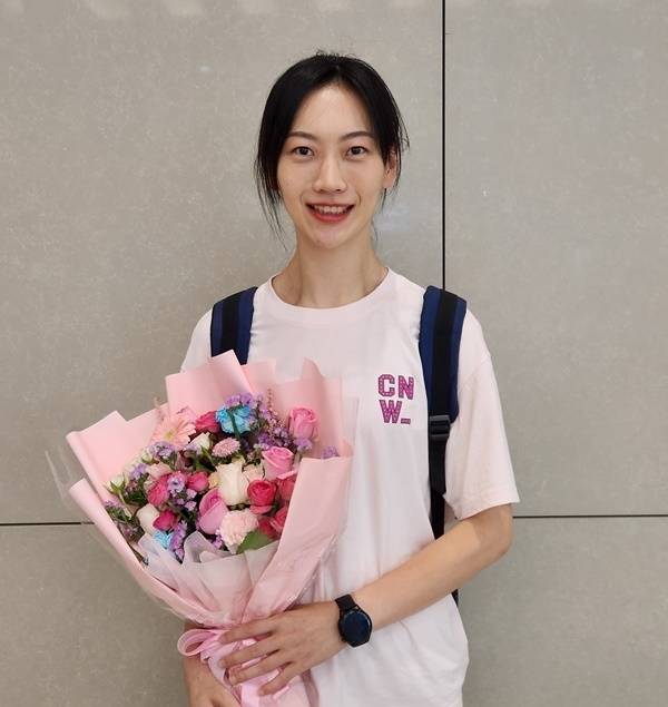 “루이레이요? 성격이 너무 좋아요” 한국어 공부도 열중, 흥국생명 동료들 기대 만발…中 196cm MB의 설레는 도전 [MK용인]