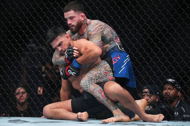 누가 Ufc 최강 주짓떼로인지 가리자”브래디 Vs 번즈 정면 대결 예고