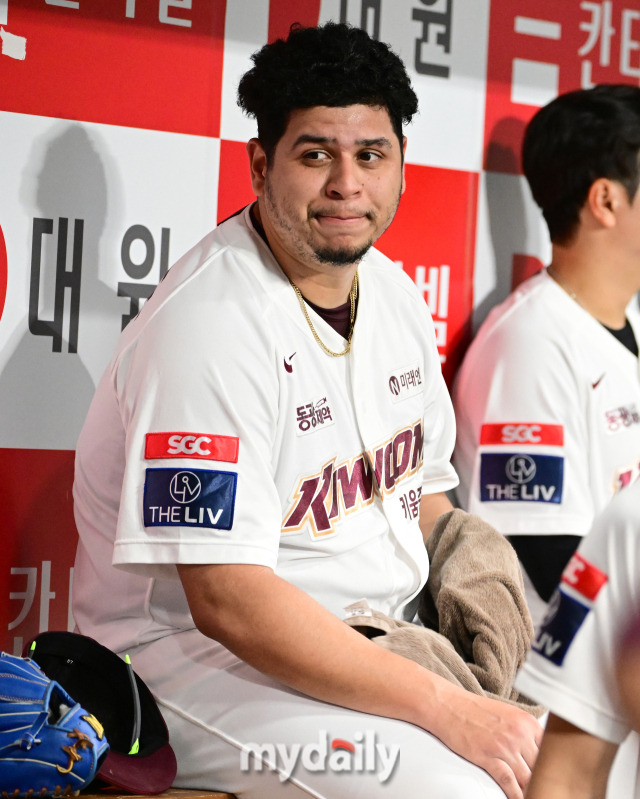 후라도 칭찬 시간 가는 줄 모르고 던졌다” Kia 대투수에게 인정받은 28세 파나마 특급밴헤켄·요키시 길 걷나