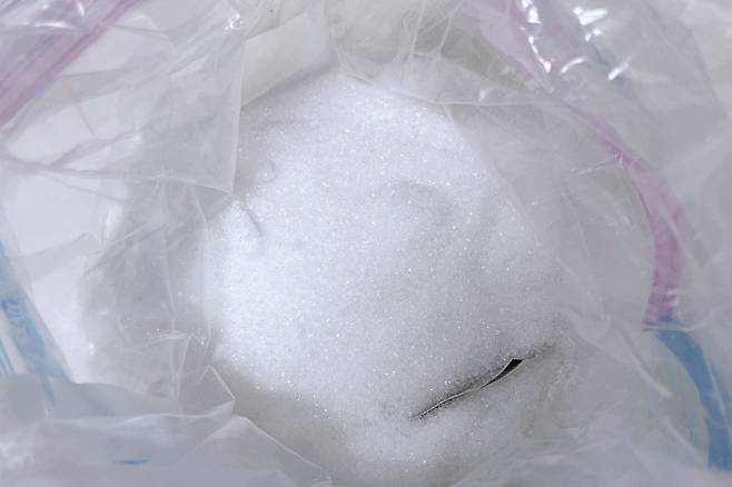 잘 썩는 생마늘 이것 위에 올려 두면 2달도 싱싱 박수가 절로 나오네~ 쏙쏙팁