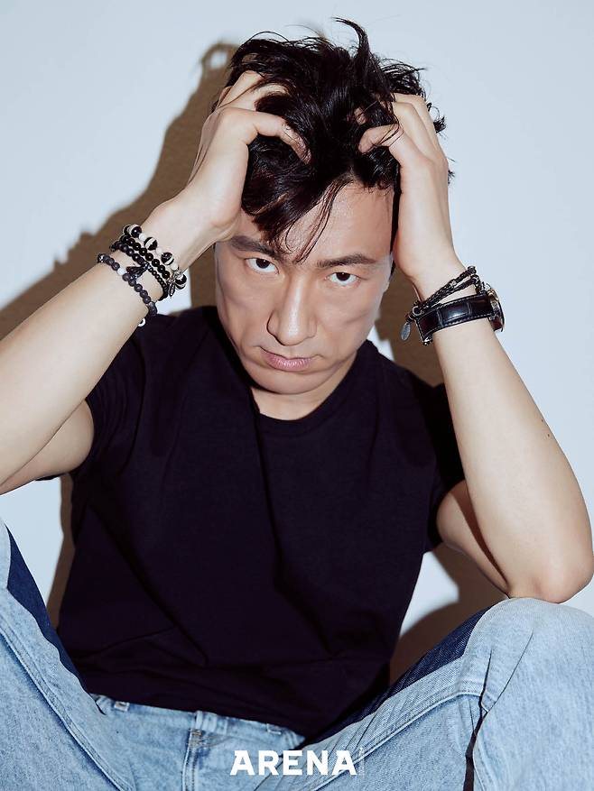 미혼인데 똑같이 생긴 동료 때문에 하루아침에 유부남된 톱배우 필더무비