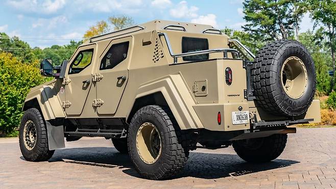 장갑차인가 Suv 인가” 일상용으로 탈 수 있는 방탄차 끝판왕 더드라이브