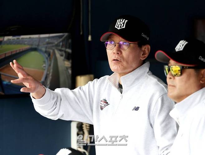 '무서운' KT의 1차전 전략, "고영표 타순 한 바퀴, 타격감 올라오기 전에 잡는다" [준PO 1]