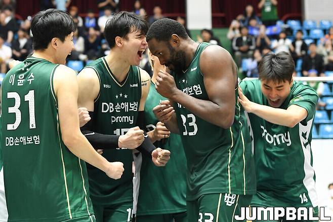 [KBL컵] 원주 DB 우승, MVP 오누아쿠 호명의 순간