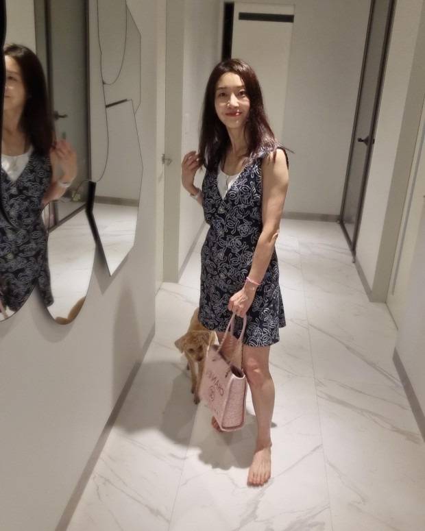 연세대 퀸카였는데 3번 이혼 두 아이 입양해 미국 유학까지 보낸 여배우 스포엔 뉴세이