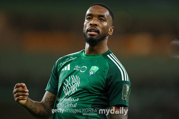 "EPL에서 가장 빠른 사나이, '에이징 커브' 속도도 빠르다!"…34세 DF, 알 아흘리 1월 영입 추진→"이적료도 고작 357억"