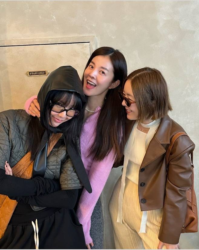 김성은 즐거운 대구 여행 시간순삭 러블리 매력 뿜뿜 핑크 카디건 롱스커트룩 뷰티는 내운명