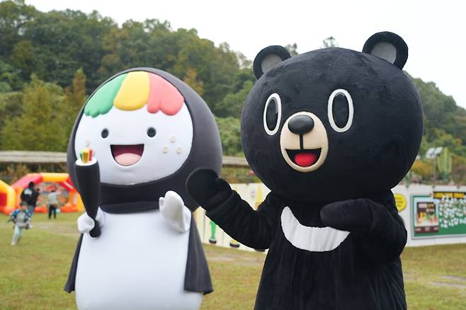 김 한 장 나오지 않는 김천에서 김밥축제지역 축제 틀을 깨다