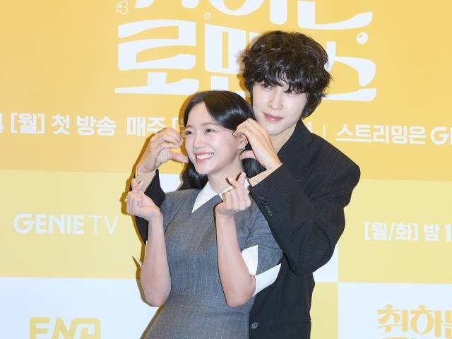 취하는 로맨스 김세정 사내맞선 감독 손잡고 로코 여신 입지 굳힐까 Md현장 종합