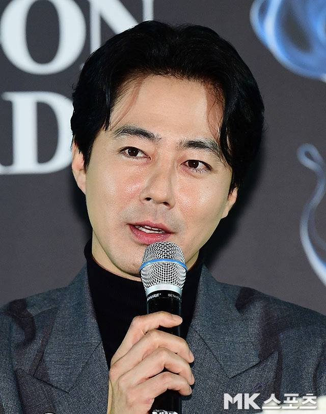 조인성 세월을 비껴간 조각 미남 댄디한 오버핏 슈트 셋업룩 뷰티는 내운명
