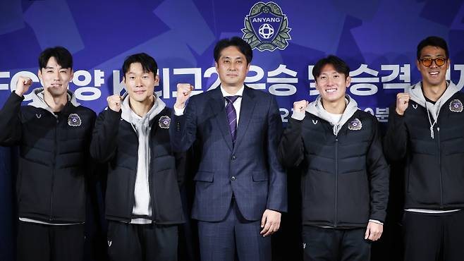 ‘k리그1 승격 유병훈 감독 정말 꿈같다좀비처럼 계속 1부에 남겠다” Is 현장