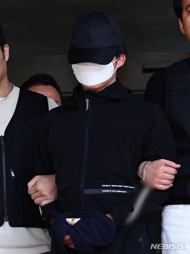 강남역 여친 살해 의대생 사형 구형유족 무릎 꿇고 엄벌 탄원종합