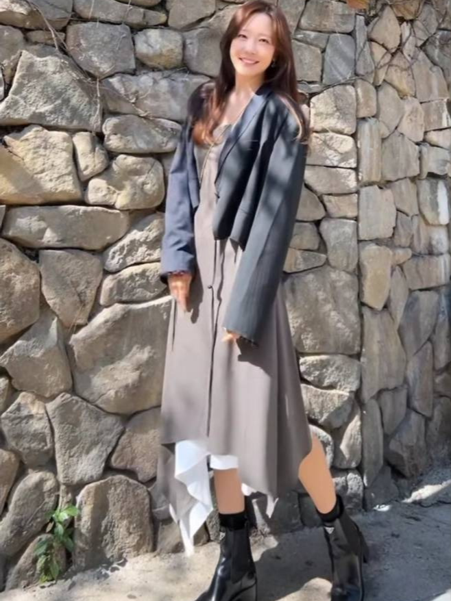 소유진 우아함 넘치는 소여사 스타일 프라다와 함께한 데일리 원피스 룩 스타와 라이프