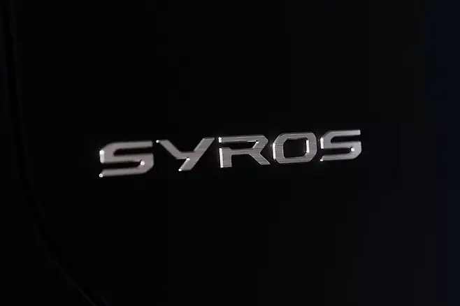 예쁘지만 한국서 볼 수 없는 현대 가성비 Suv 티저 공개 카텍