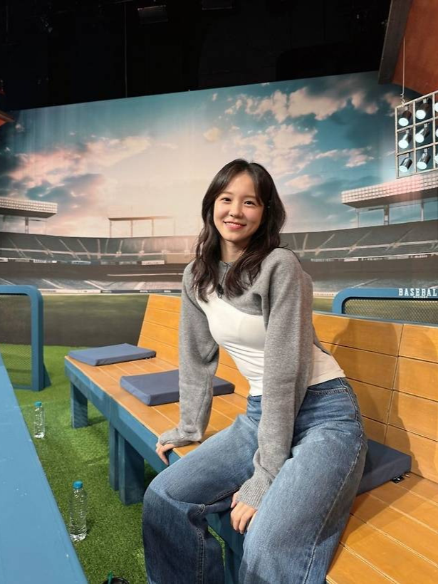 장예원 청순발랄 매력 볼레로 카디건과 데님으로 완성한 꾸안꾸 스타일 스타와 라이프