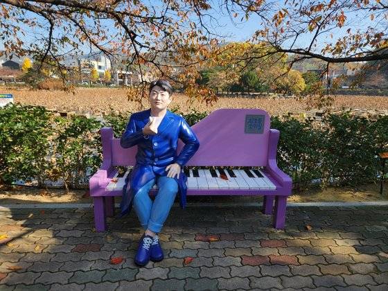 여전히 팬들은 단체관광 온다김호중소리길엔 바르게 살아라