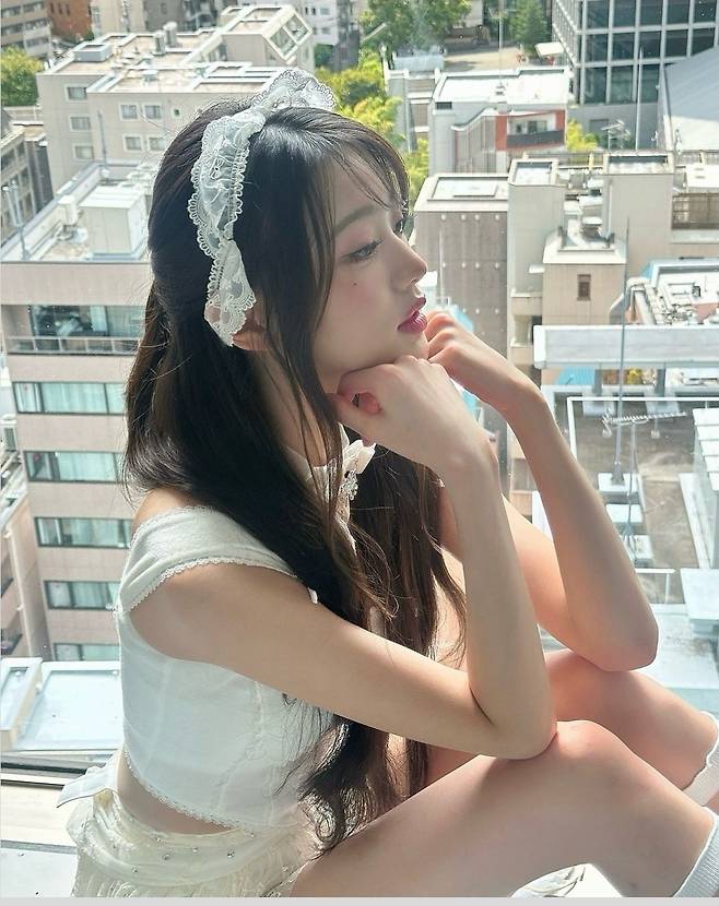 장원영 동화 뚫고 나온 요정 비주얼 청순한 화이트 레이스룩 스타와 패션
